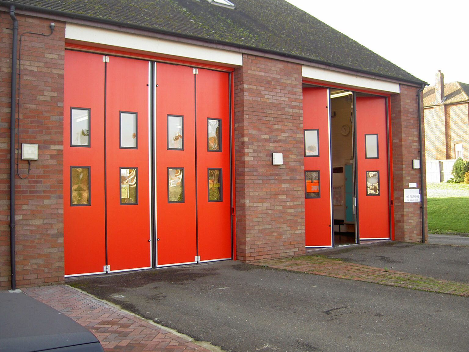 Industrial Folding Doors | Arrow Industrial